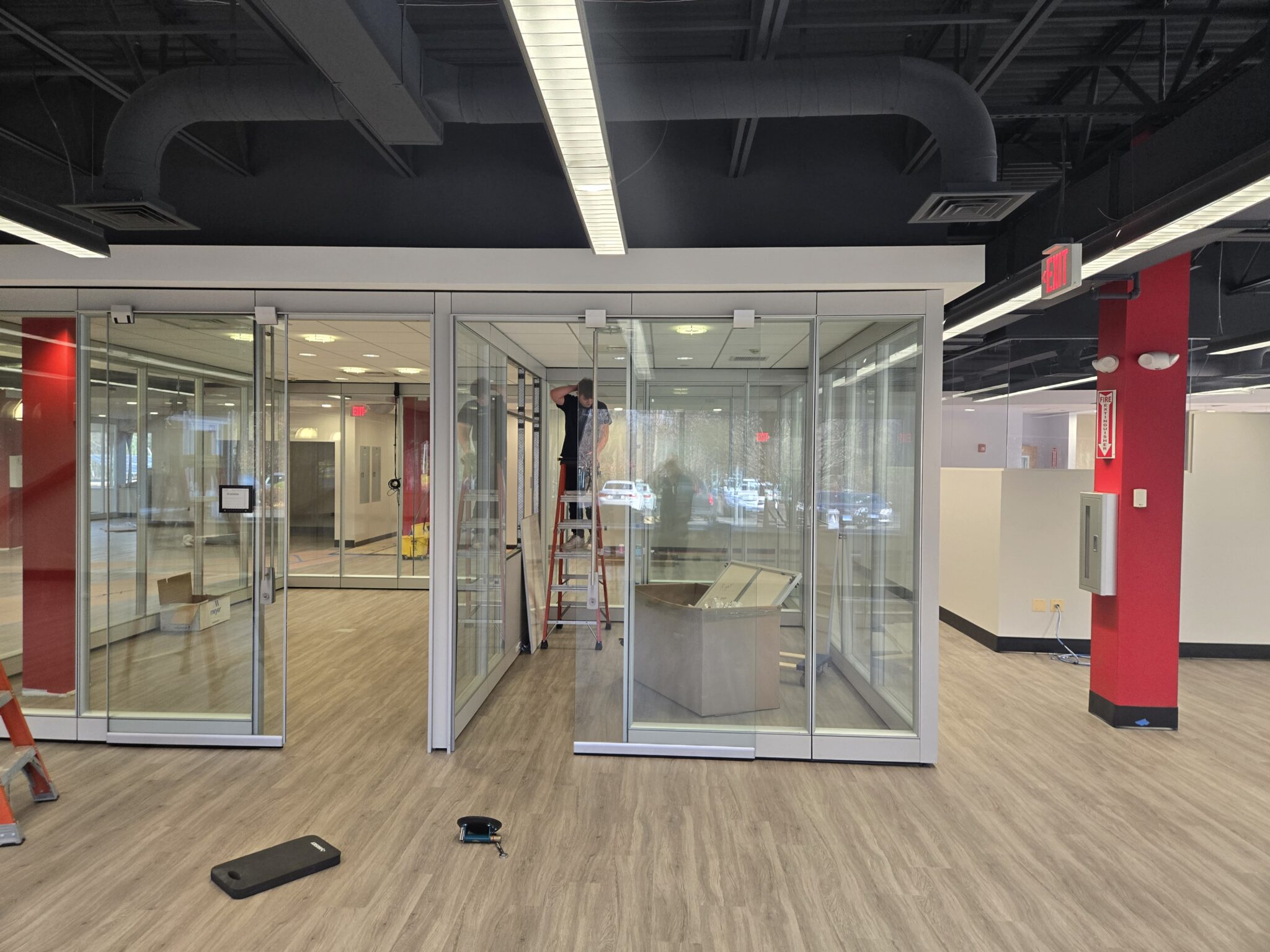 A Crystal Clear Solution - Glass Wall Installations - Meyer, Inc.